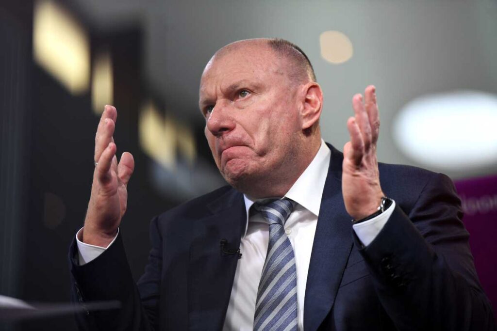 Russia's richest businessman donates part of his fortune to a ...