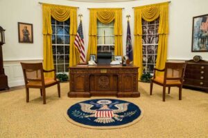 Inside the Oval Office: How One Man Brought the Oval Office to the ...