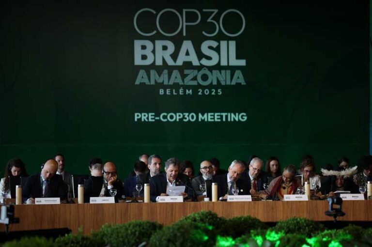 Bill Gates Urges Climate Strategy Shift Ahead of COP30 - Modern Diplomacy